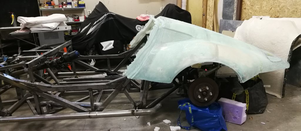 rejsa.nu :: Arezu GT silver series - AMG GT Vision inspired replica