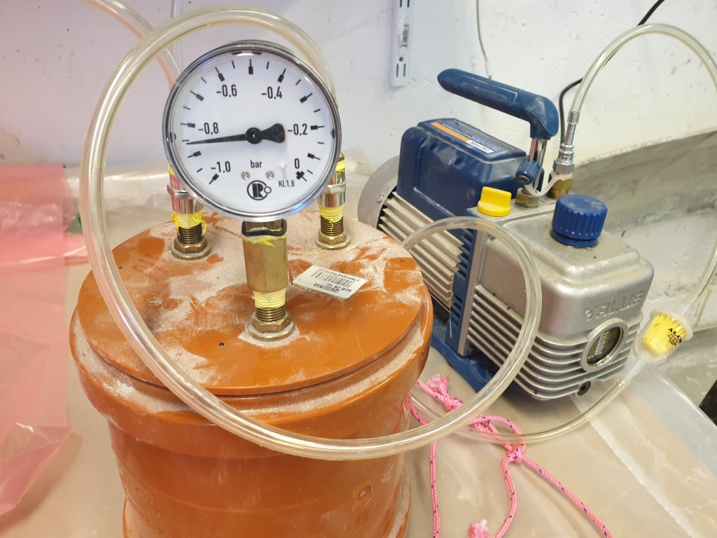 rejsa.nu :: Arezu GT silver series - AMG GT Vision inspired replica