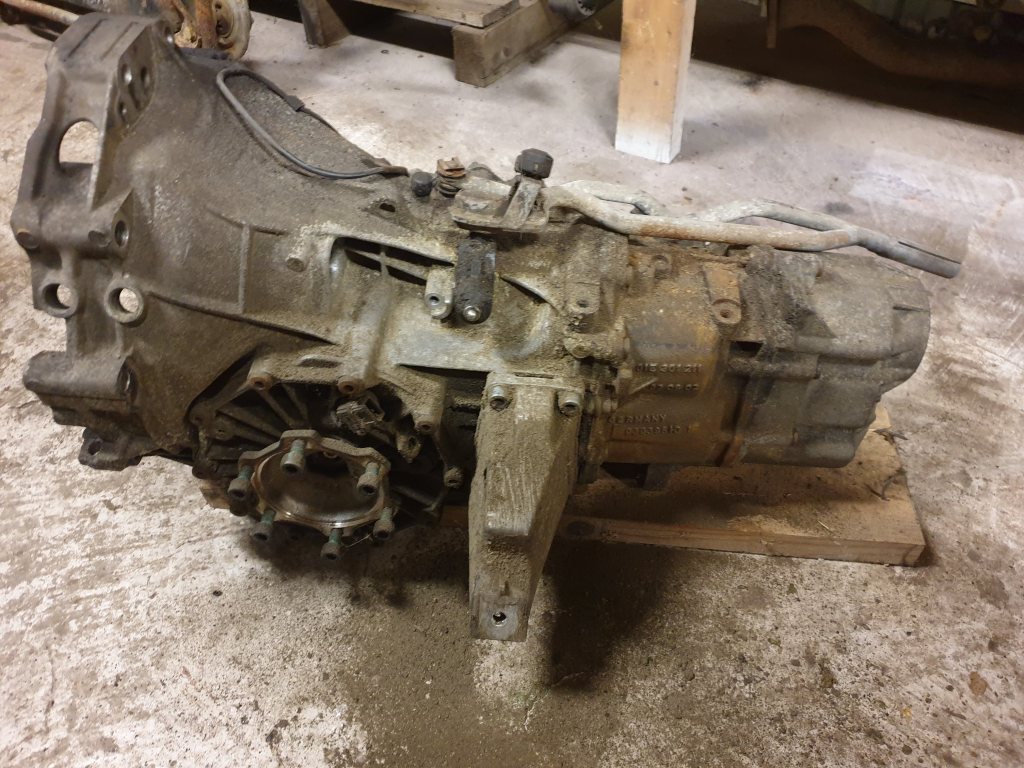 rejsa.nu :: SÄLJES: Audi 01E 6-växlad FWD växellåda. SÅLD