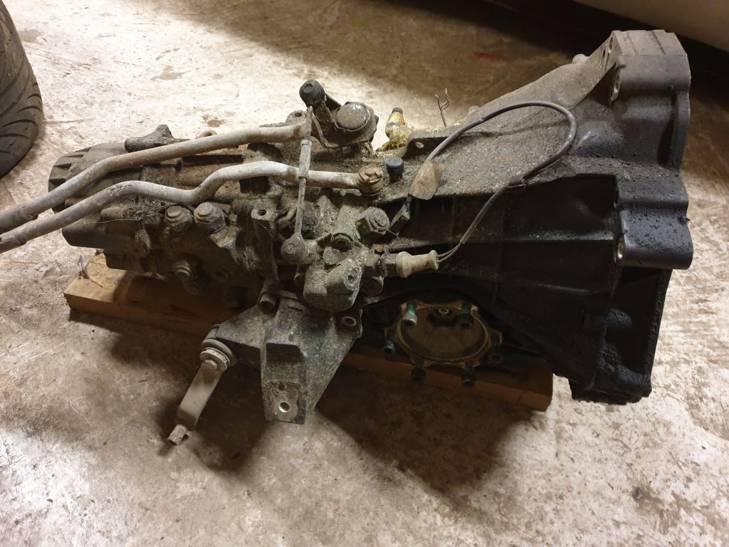 rejsa.nu :: SÄLJES: Audi 01E 6-växlad FWD växellåda. SÅLD