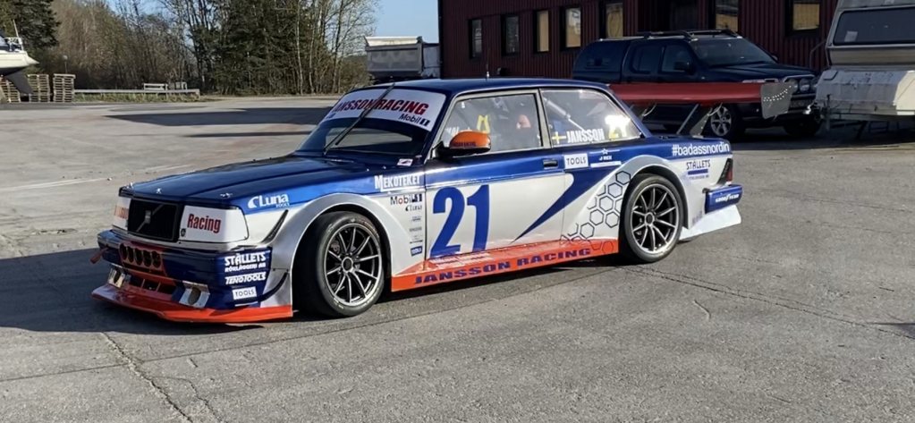 rejsa.nu :: SÄLJES: Breddad Volvo 242 T5R