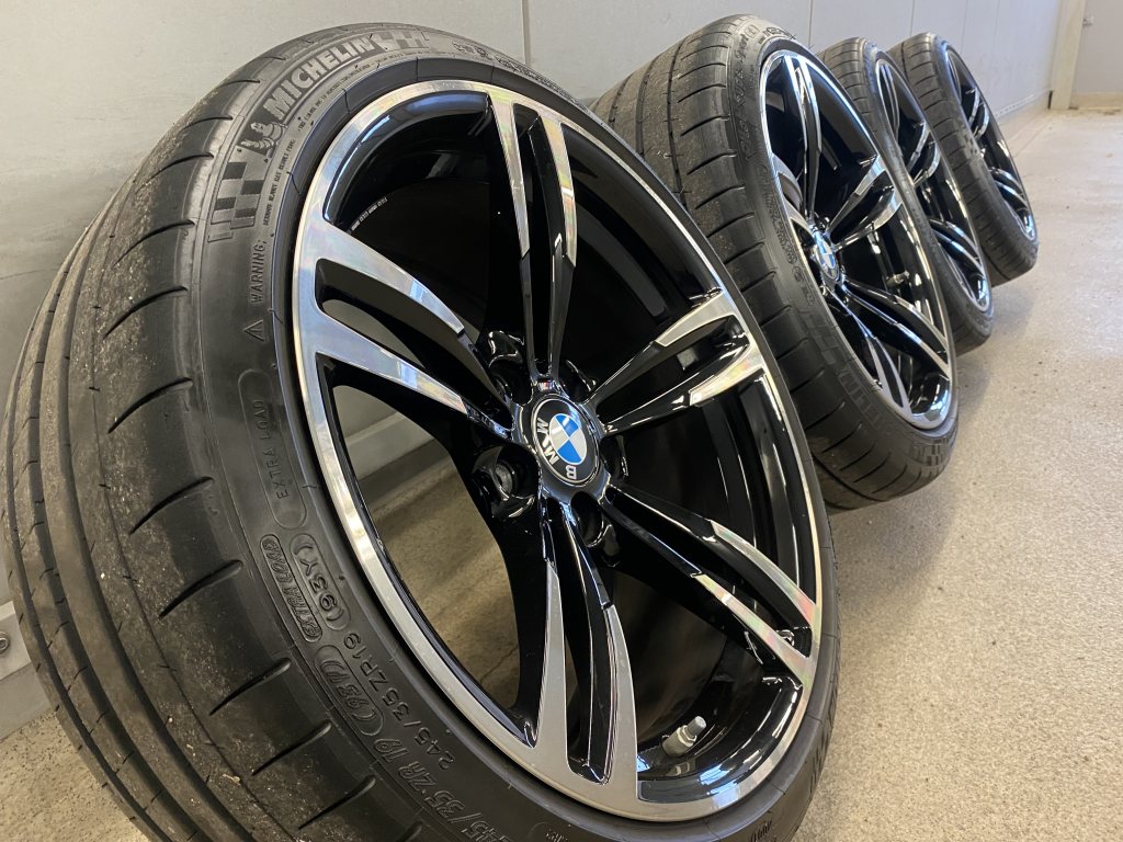 rejsa.nu :: SÄLJES: BMW 437m fälgar med däck